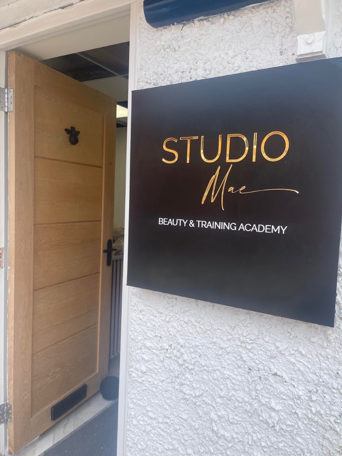 New beauty salon to open its doors for first time this week in Arnold ...